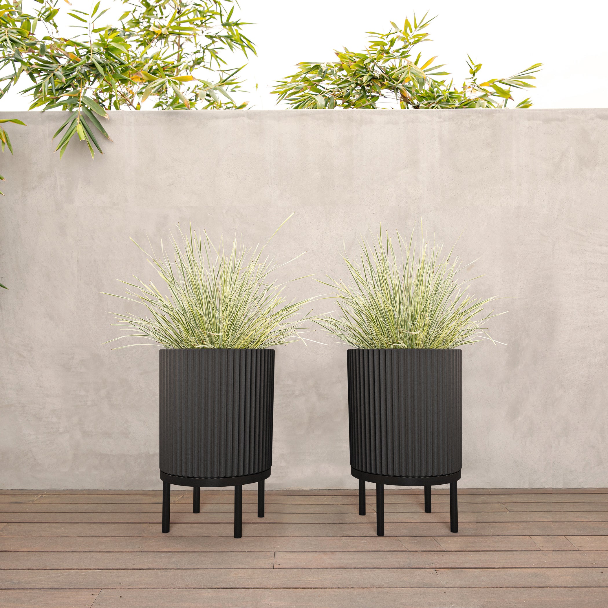 demi raised planter– Veradek