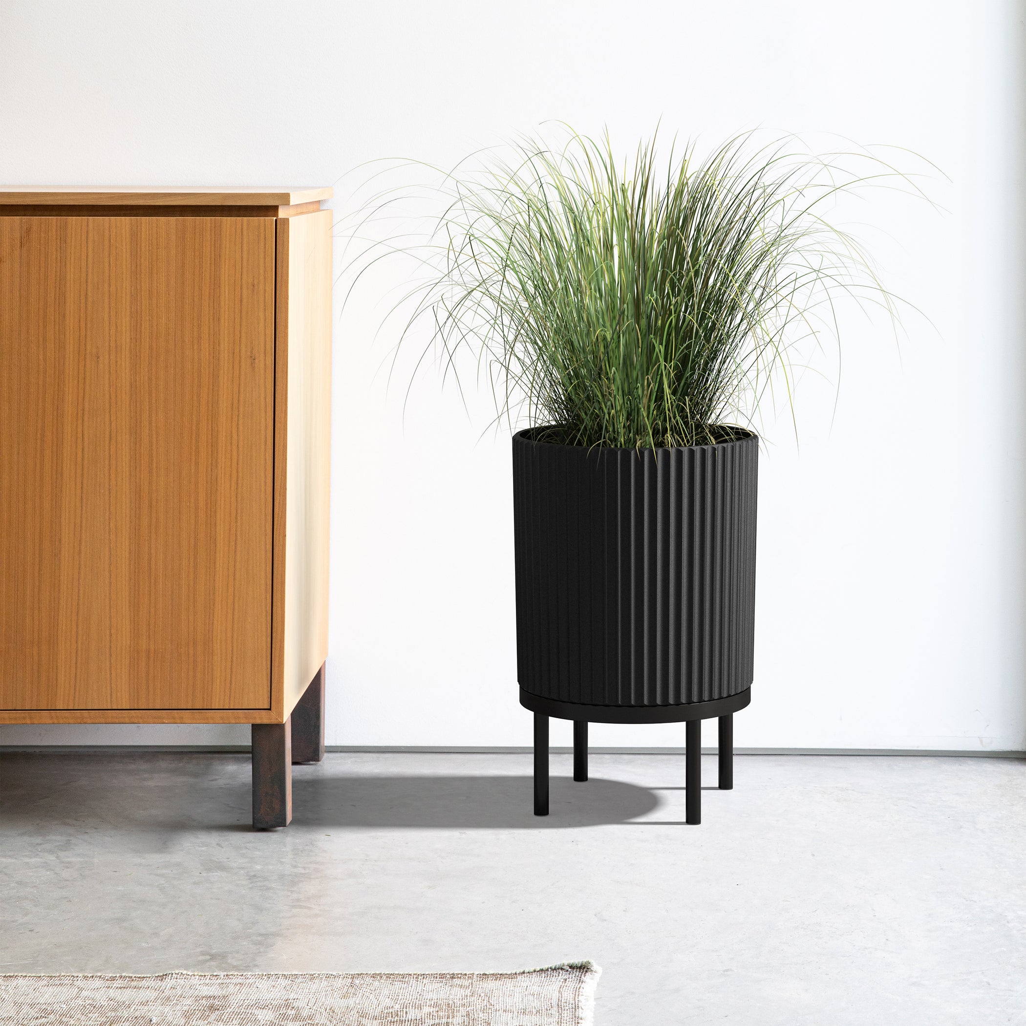 demi raised planter– Veradek
