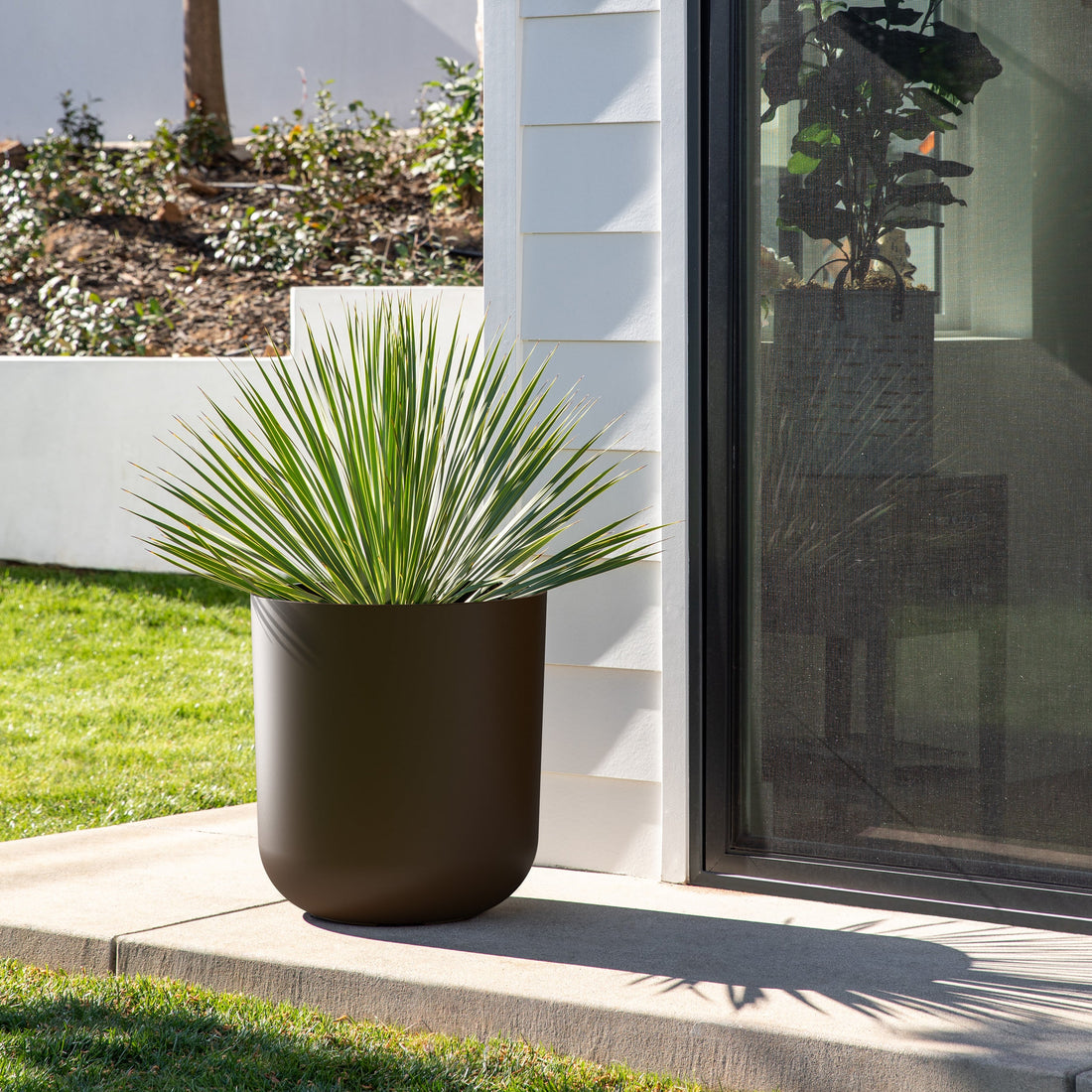 mason kona planter– Veradek